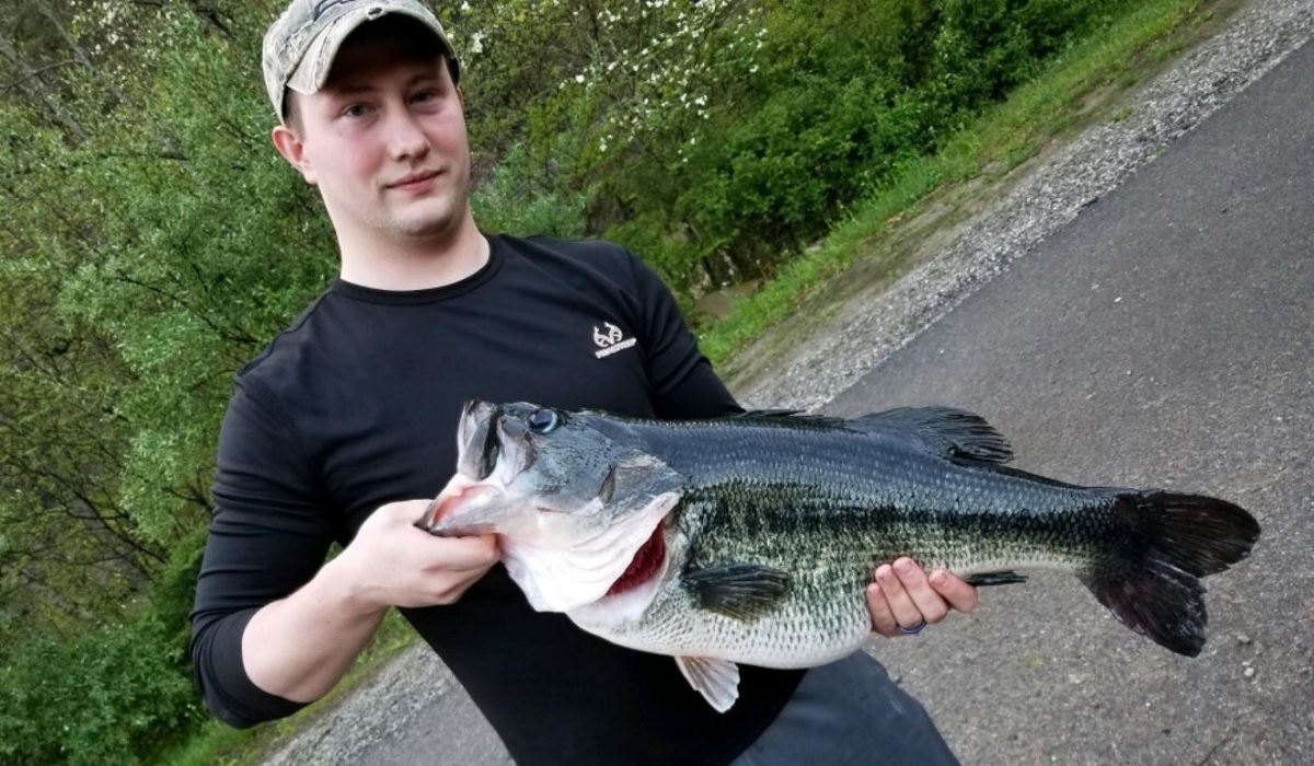 Anglers In Kentucky And South Dakota Set New Largemouth Bass State Records In 2020 Outdoorhub