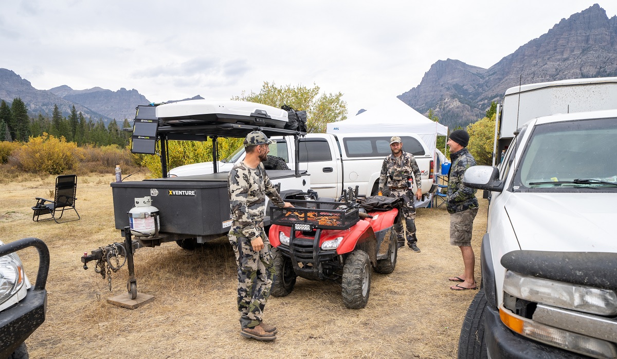 Top 6 Ways to Social Distance This Fall | OutdoorHub Top 6 Ways to Social Distance This Fall | OutdoorHub